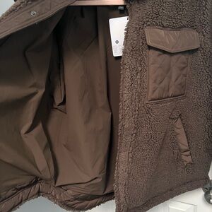 ALO Yoga | Jackets & Coats | Alo Yoga Sherpa Edge Shacket Espresso ...